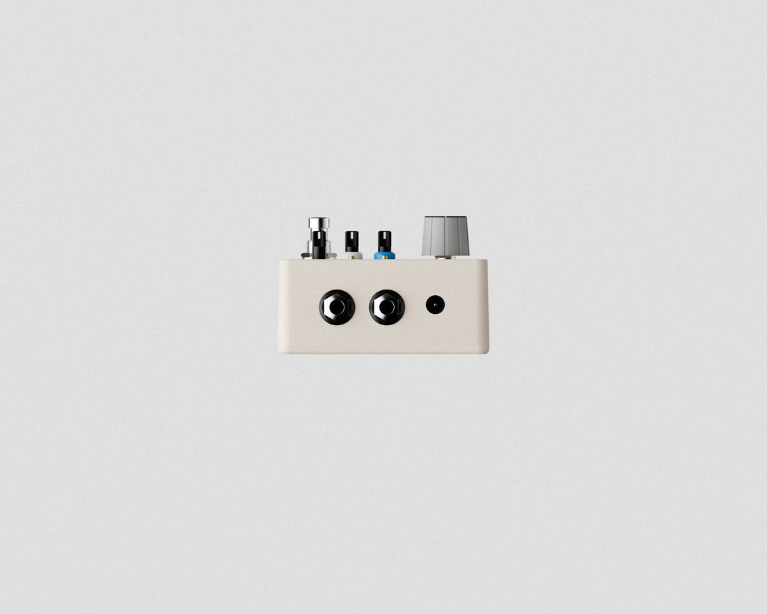 SR-01 — Analog Saturation Device – Superlunar